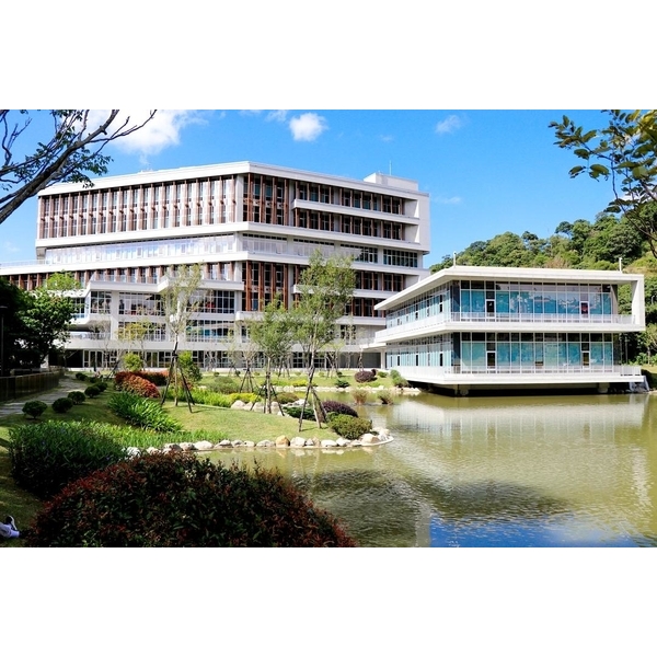 政治大學圖書館 National Chengchi University Libraries介紹 - 美德亞有限公司